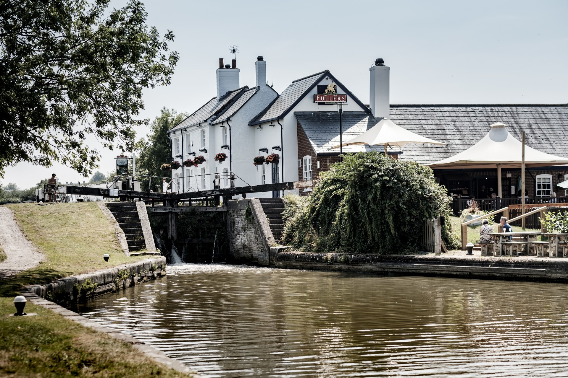 The Grove Lock - Fuller's Pub and Restaurant in Leighton Buzzard